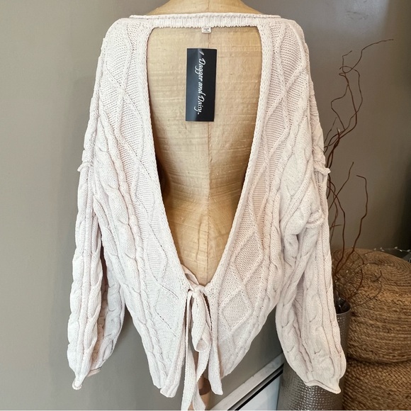 POL | Sweaters | Nwt Flirty Cut Out Tie Back Slouchy Cable Knit Sweater ...